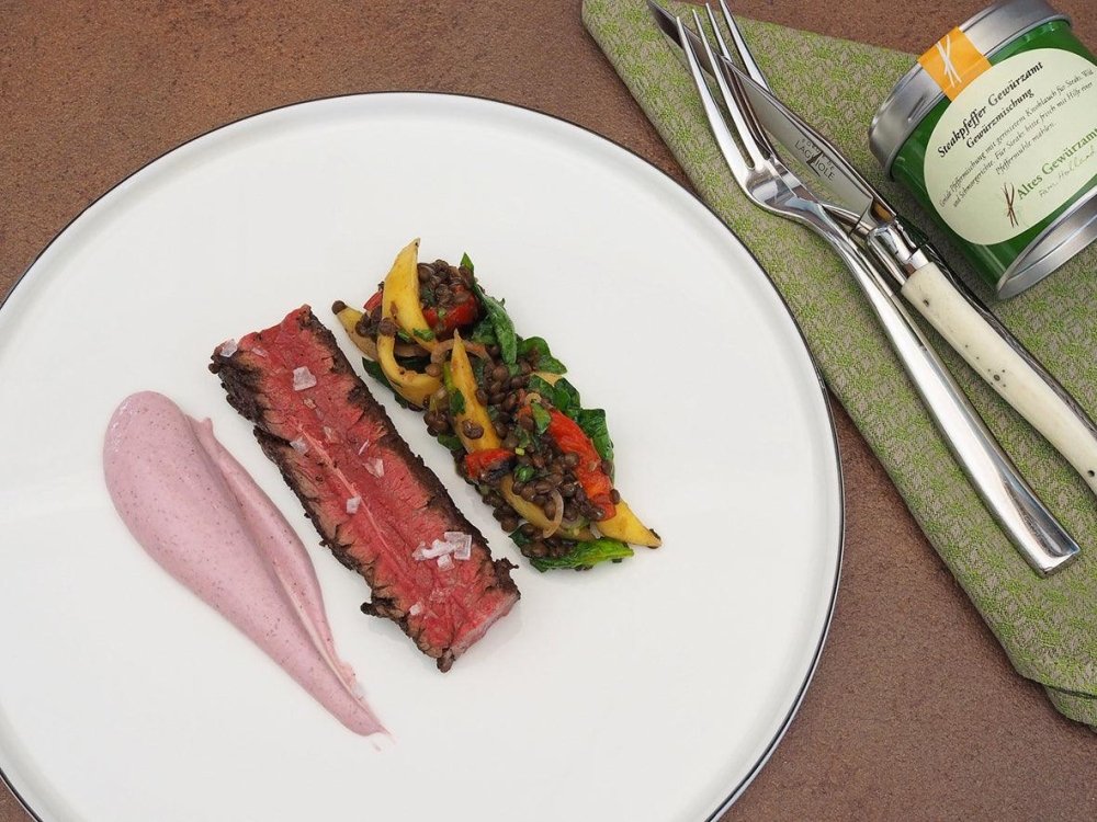 Gegrilltes Onglet vom Rind mit Steakpfeffer Gewürzamt: Altes Gewürzamt